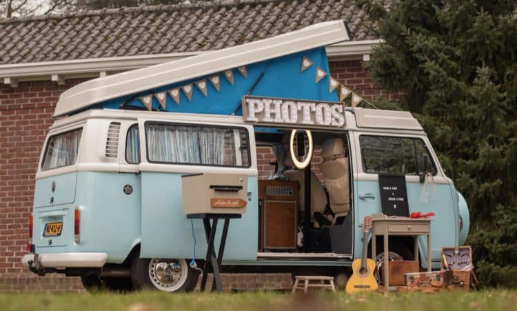 Volkswagen busje photobooth huren? Kijk snel! | Bijzondere Busjes